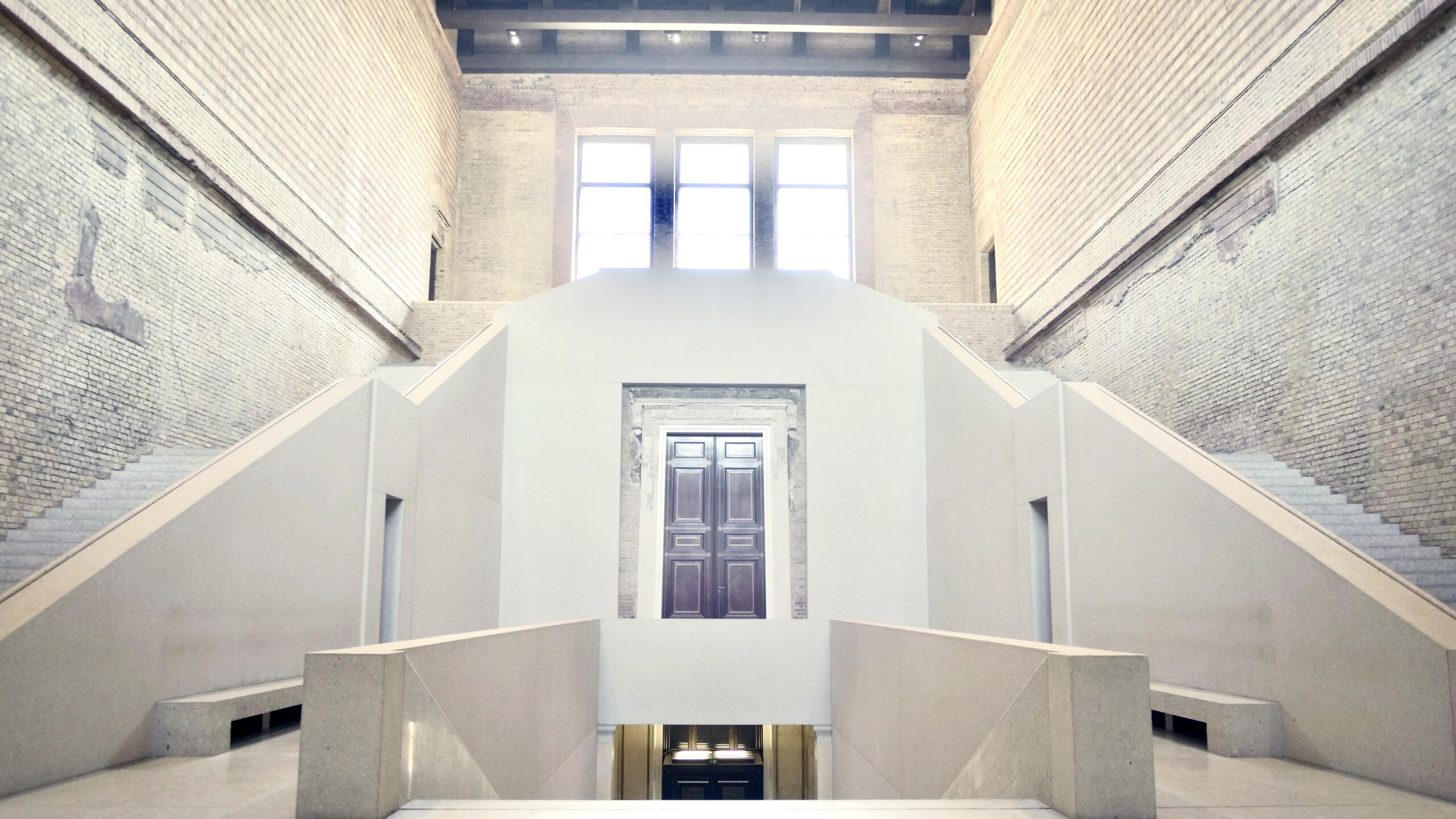 The New Museum in Berlin cleans with Arvox Pro - Arva Greentech